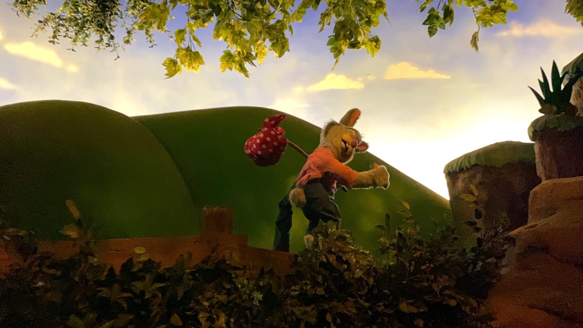 Troublesome Hopping Br’er Rabbit Animatronic on Splash Mountain at the ...