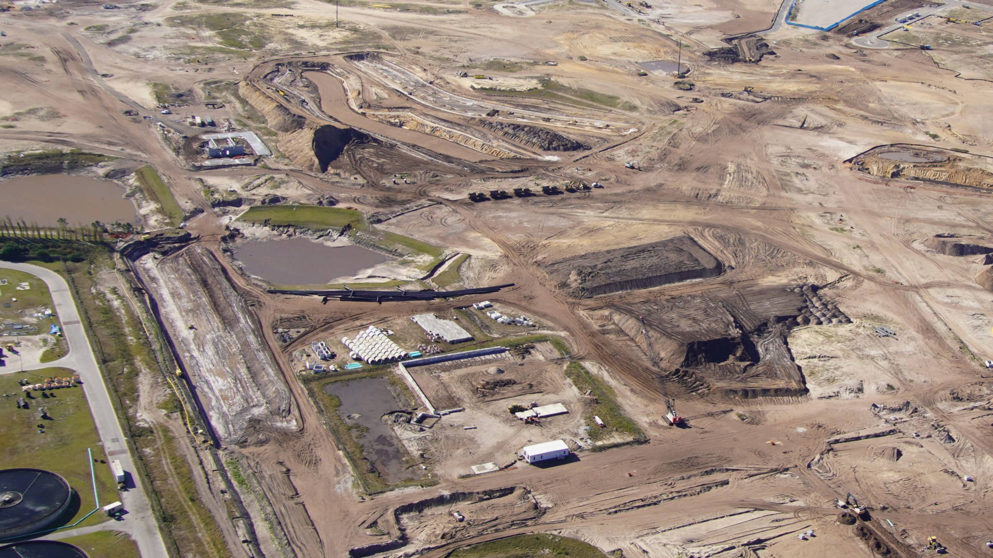 New Aerial Photos Show Construction Progress of Universal’s Epic ...