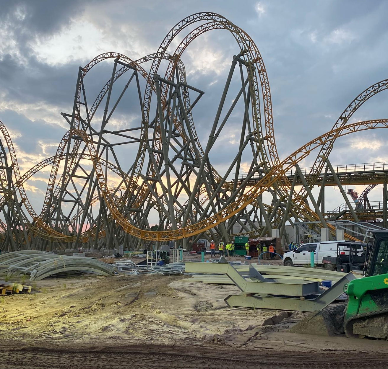 Onsite Photos of High-Speed Dual-Racing Roller Coaster at Universal’s ...