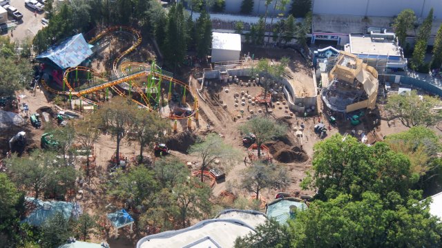New Aerial Photos Show Construction Progress of DreamWorks Land at ...