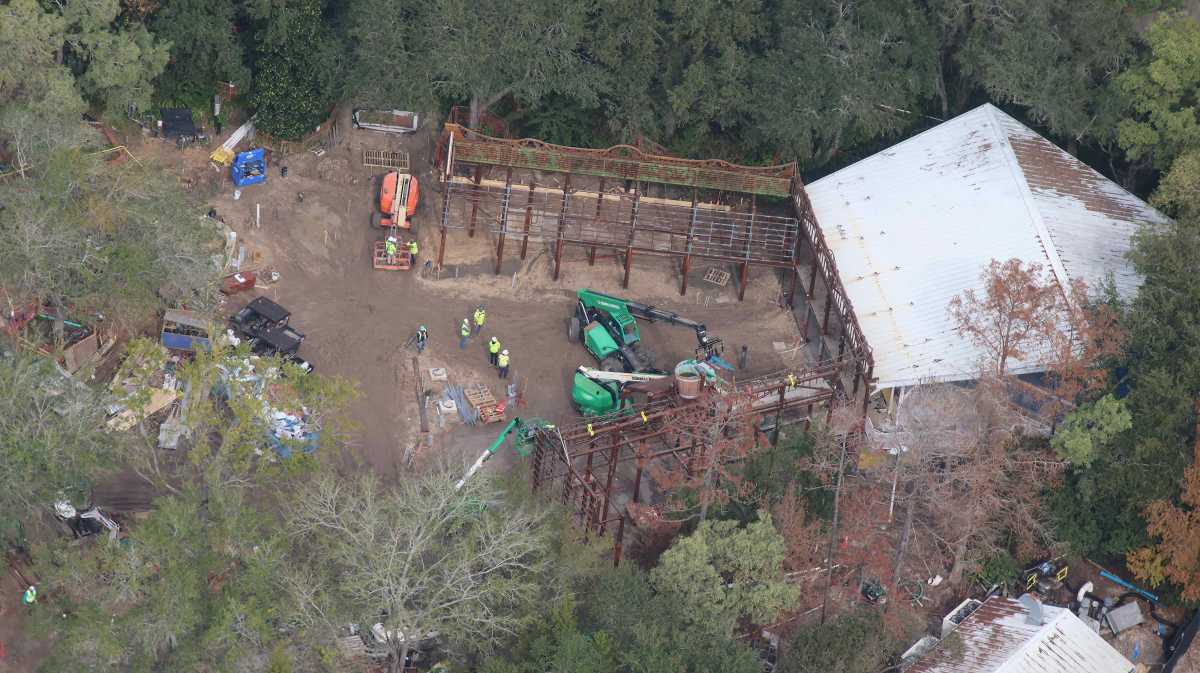 New Aerial Photos Show Construction Progress of DreamWorks Land at ...