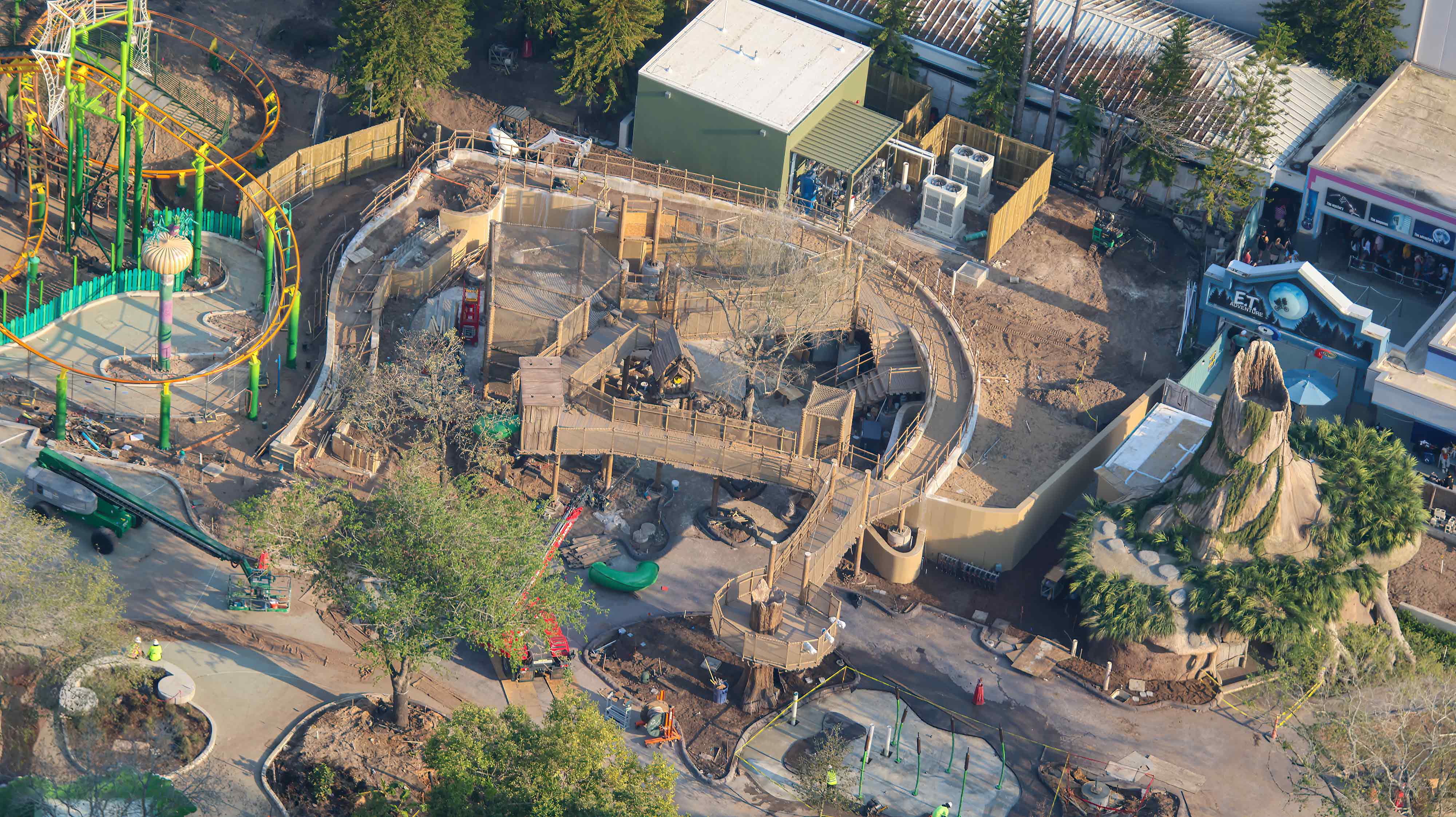 New Aerial Photos Show Construction Progress of DreamWorks Land at ...