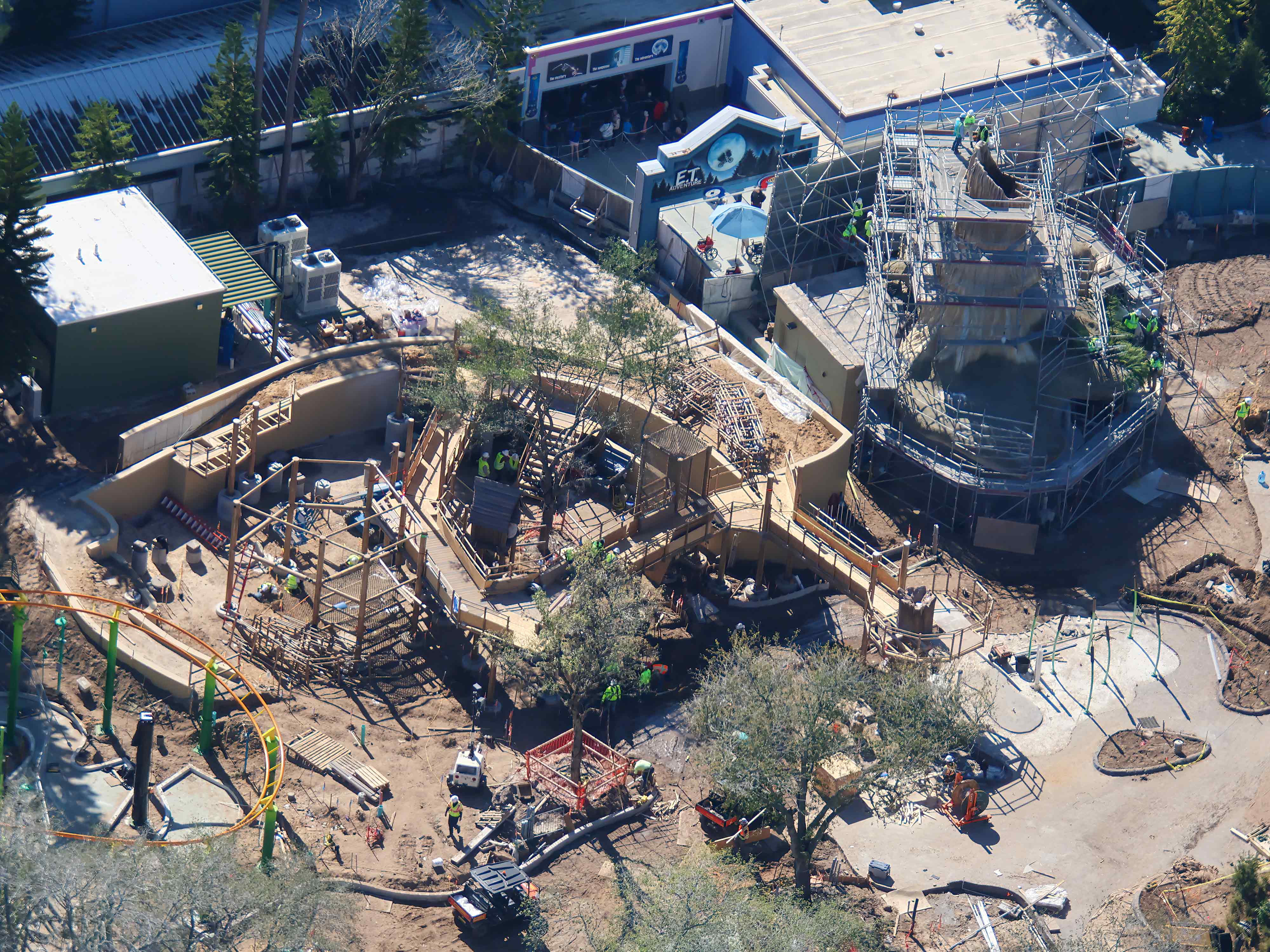 New Aerial Photos Show Construction Progress of DreamWorks Land at ...