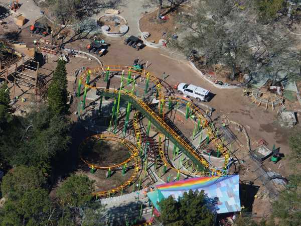 New Aerial Photos Show Construction Progress of DreamWorks Land at ...