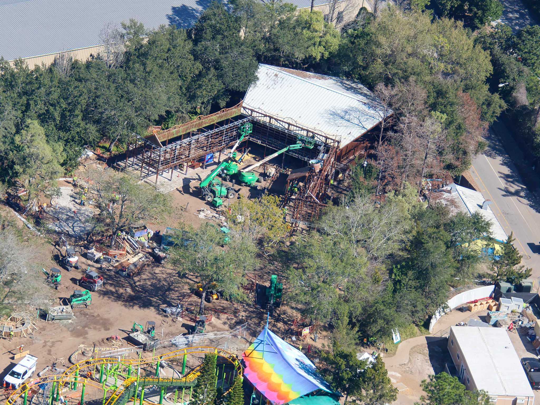 New Aerial Photos Show Construction Progress of DreamWorks Land at ...
