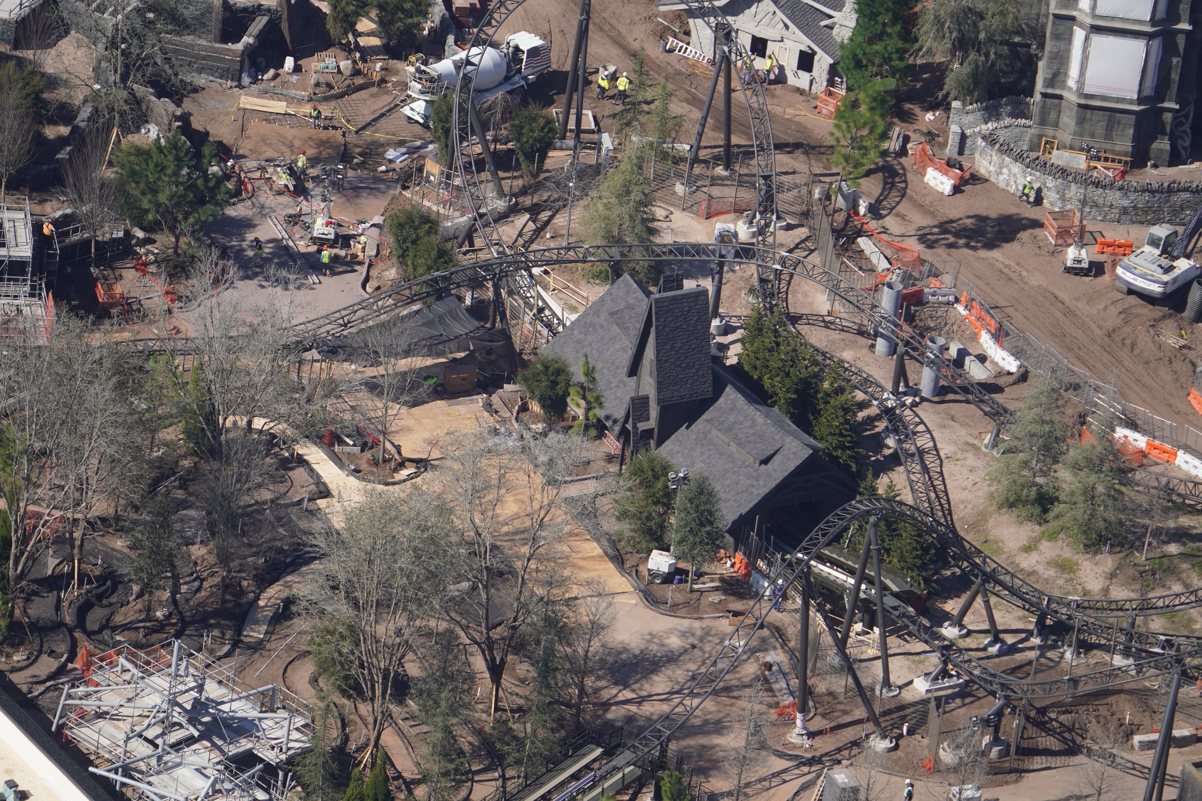 New Aerial Photos Show Construction Progress of Dark Universe Spinning ...