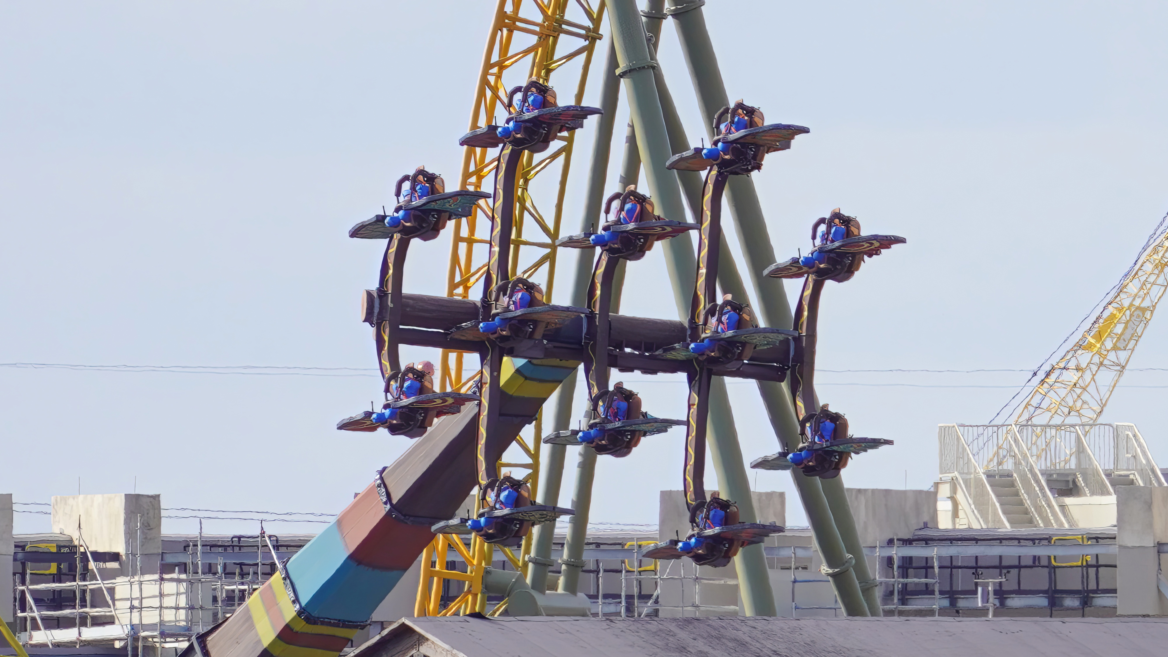 PHOTOS: Daytime Testing of How to Train Your Dragon Sky Fly Flat Rides ...