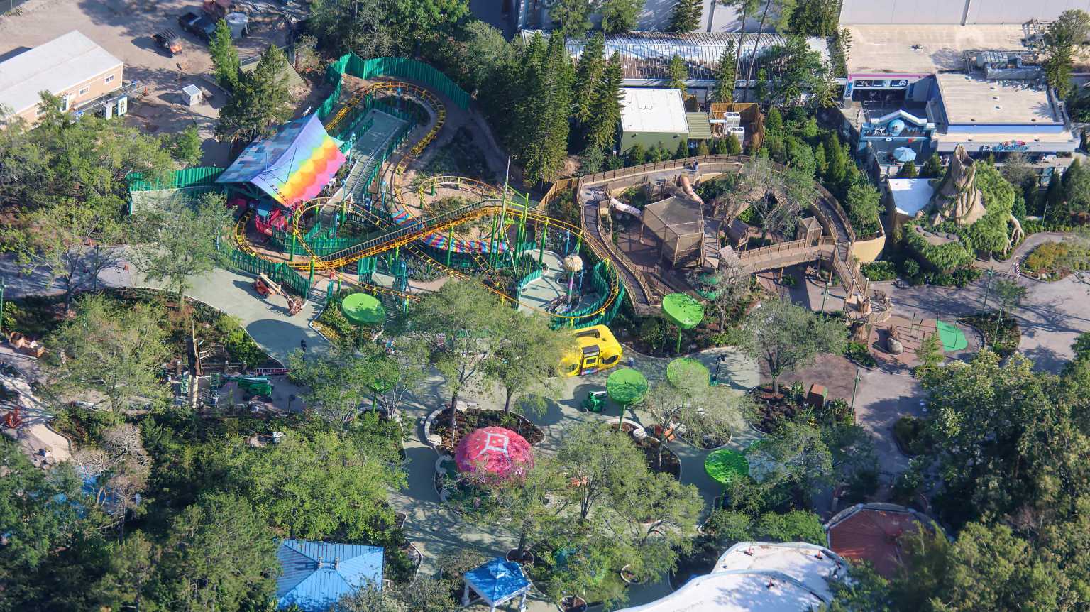 UPDATE: New Aerial Photos Show Construction Progress of DreamWorks Land ...