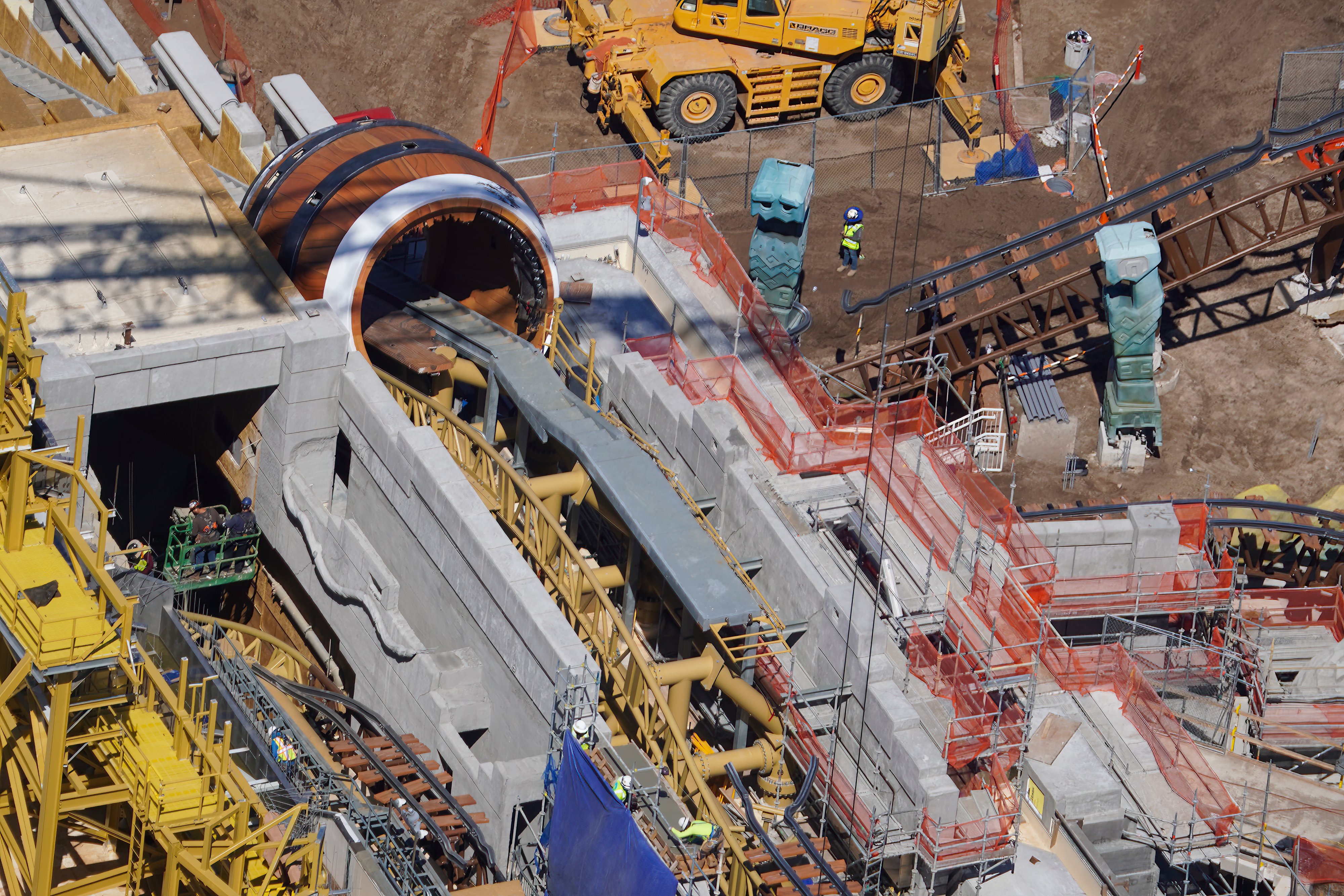 AERIAL PHOTOS: Barrel Installed on Donkey Kong Roller Coaster Lift Hill ...