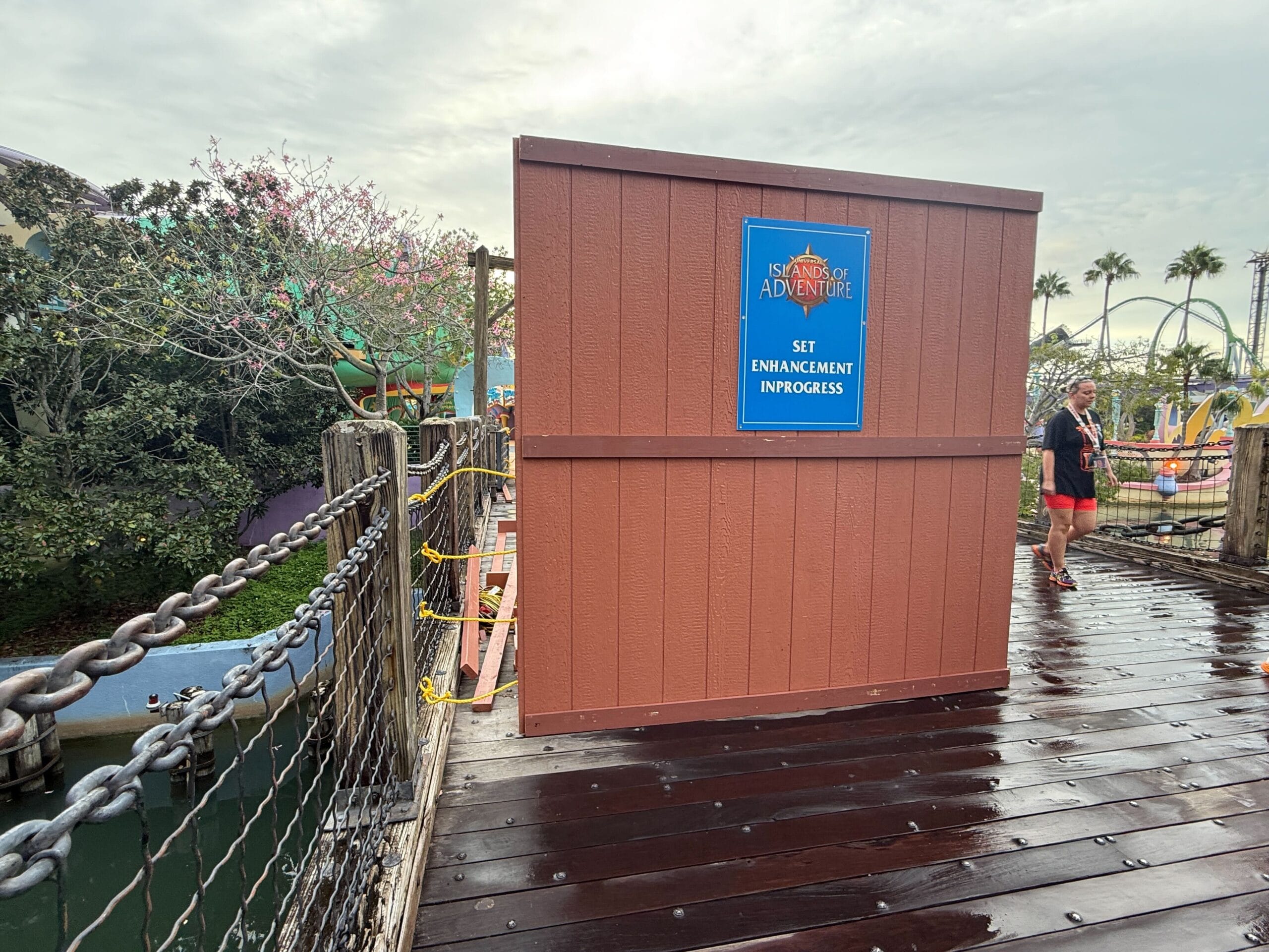 Construction Walls Erected in The Lost Continent at Universal’s Islands ...