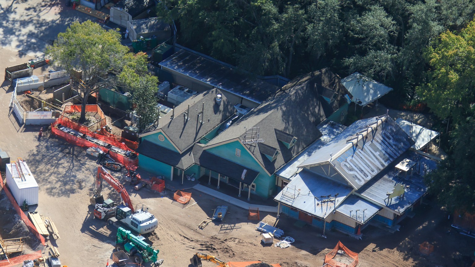 New Aerial Photos Show Construction Progress of Tropical Americas at ...